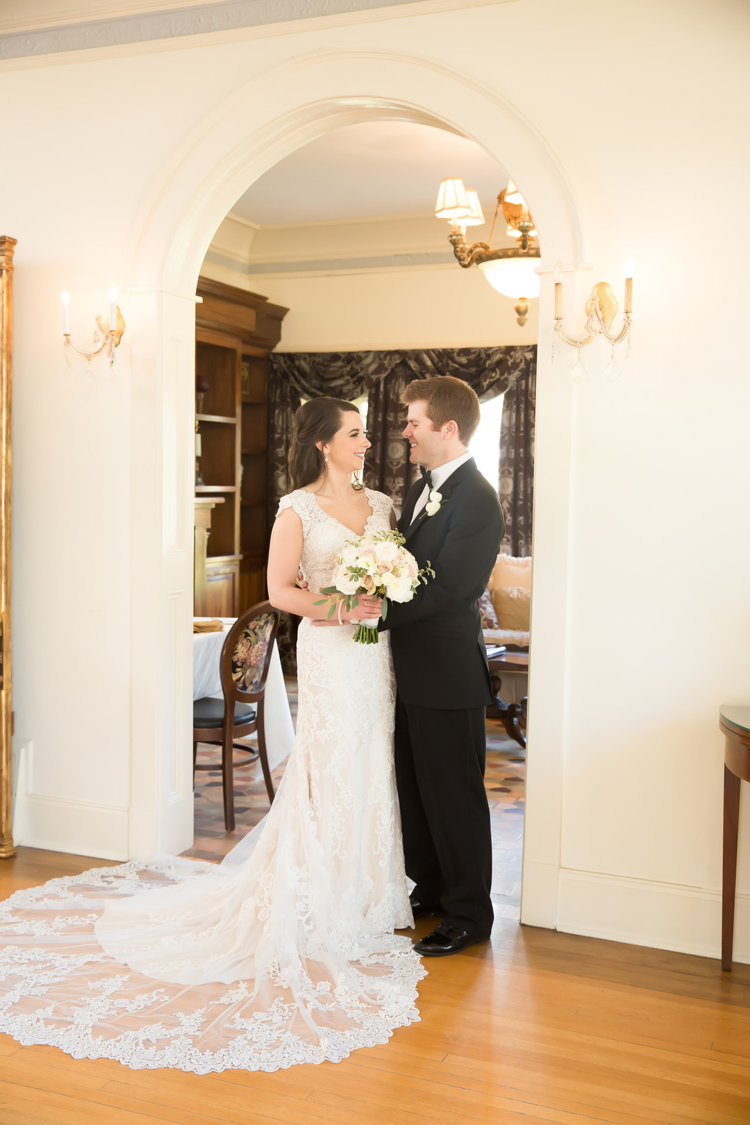 Traditional southern wedding is steeped in sweet, southern charm - I DO ...