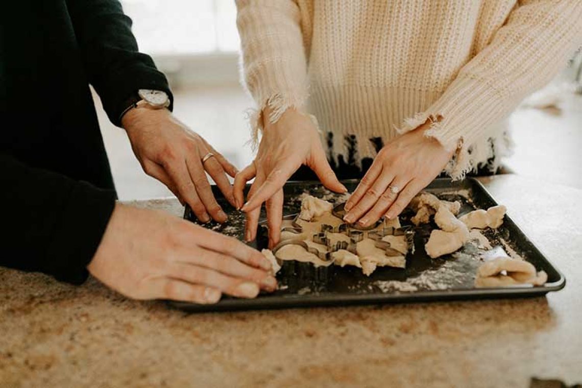 10 Quarantine Date Ideas for Engaged Couples & Newlyweds - I DO Y'ALL